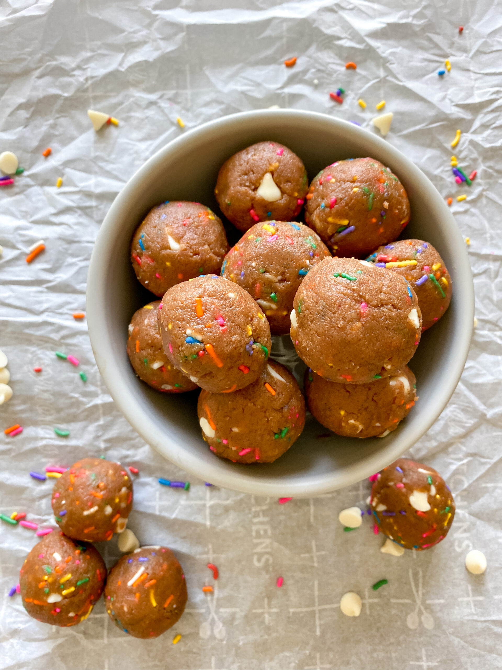 Funfetti Birthday Cake Protein Balls - Mozie
