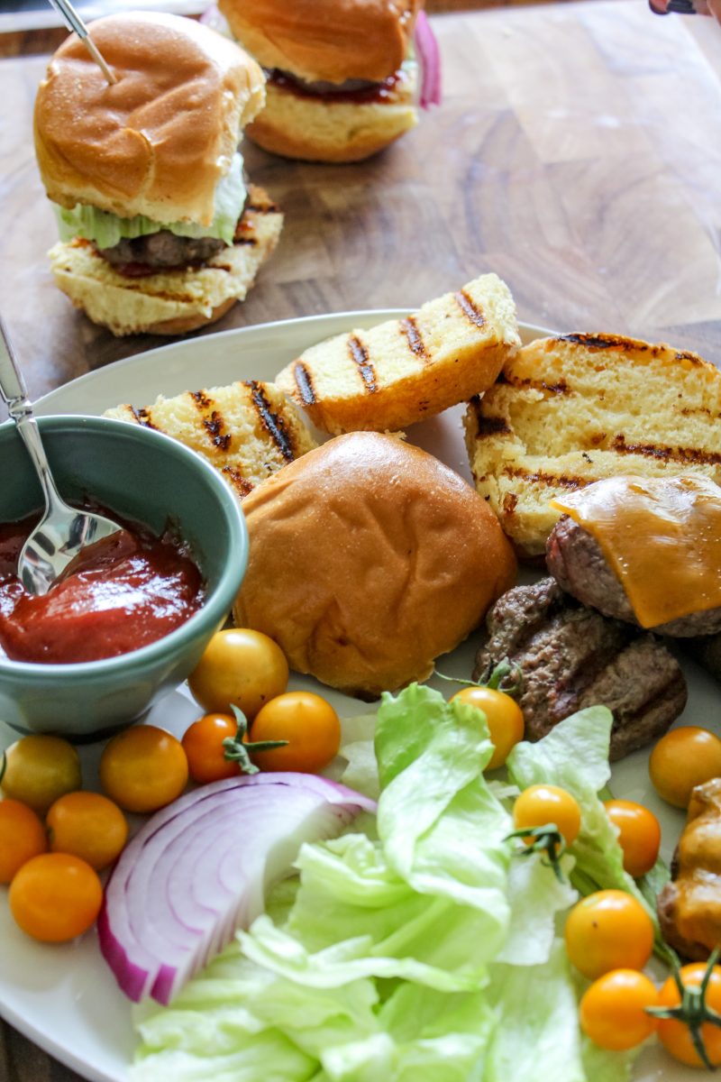 Spicy Game Day Sliders with Curry Ketchup - Mozie