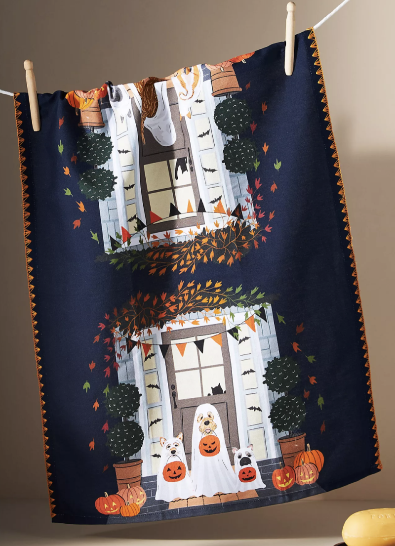 27 Adorable Fall Gift Ideas for People Obsessed With Autumn