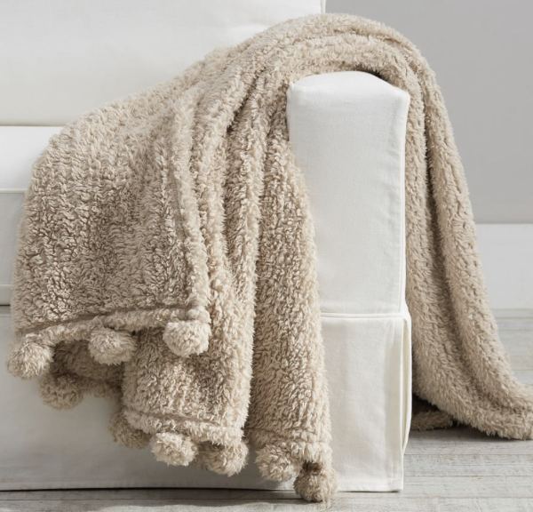 16 Best Cozy Throw Blankets to Cozy Up With - Mozie