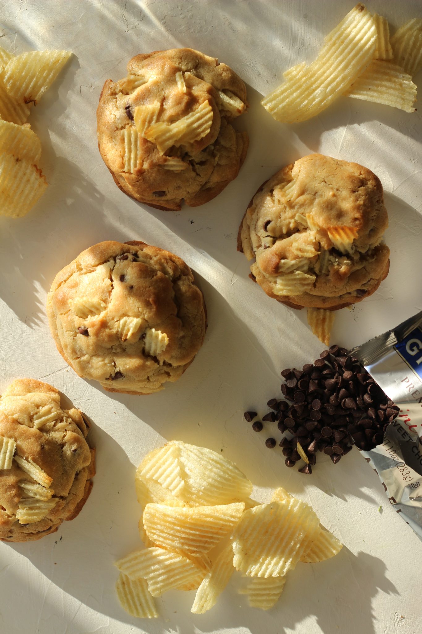 Toffee Potato Chip Chocolate Chip Cookies - Mozie