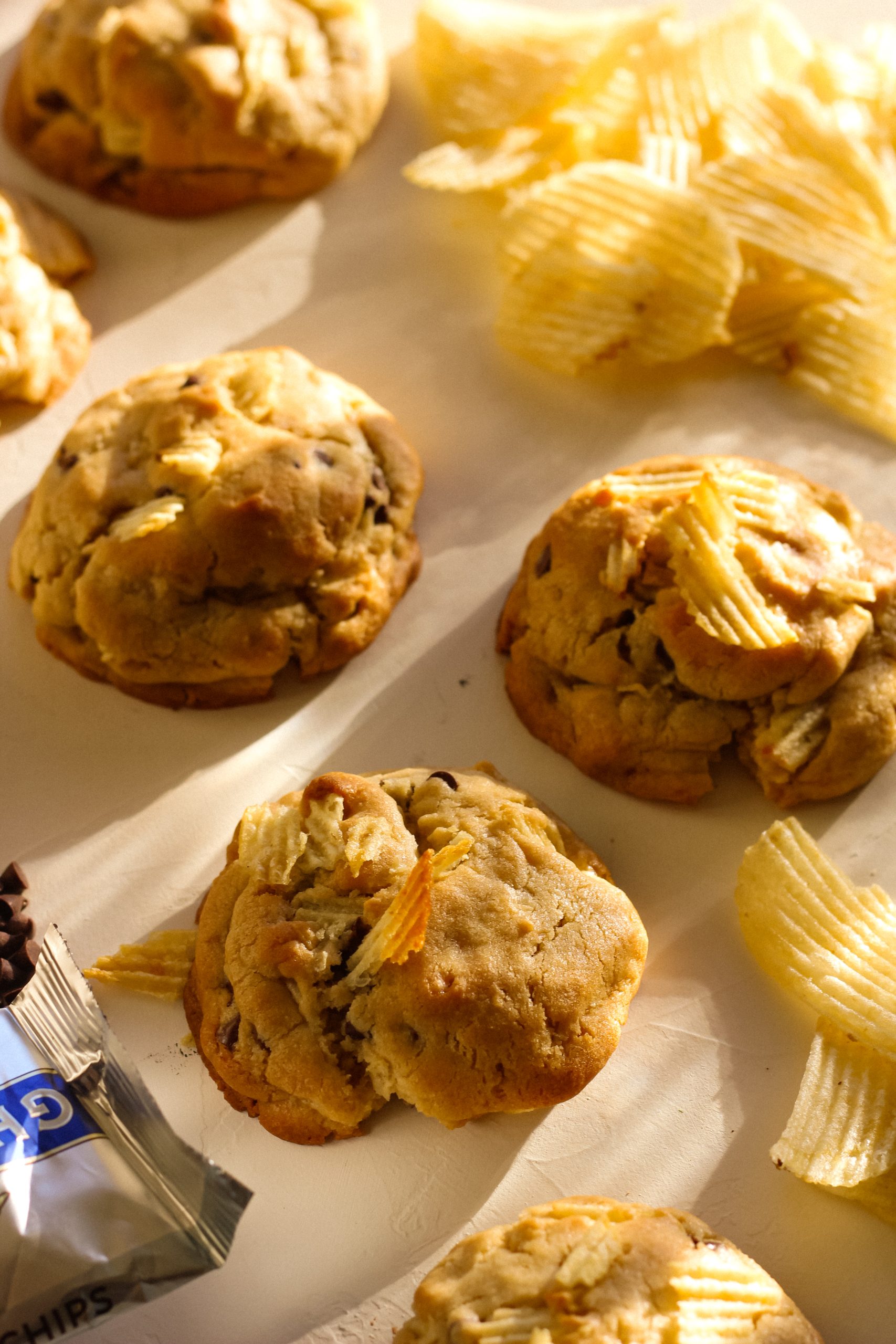 Toffee Potato Chip Chocolate Chip Cookies - Mozie