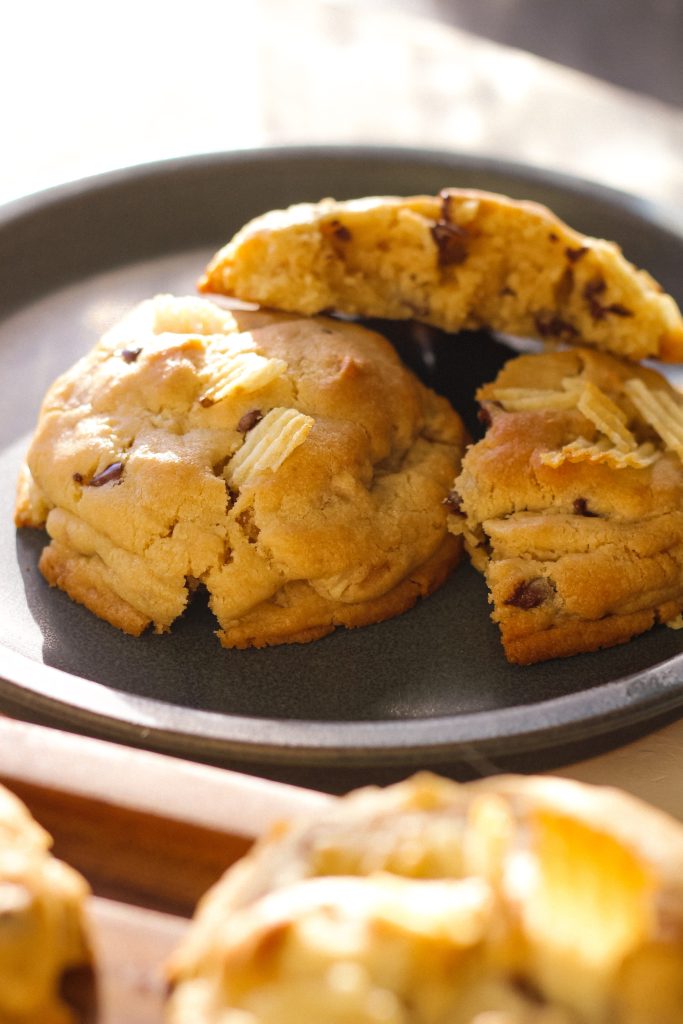 Toffee Potato Chip Chocolate Chip Cookies - Mozie