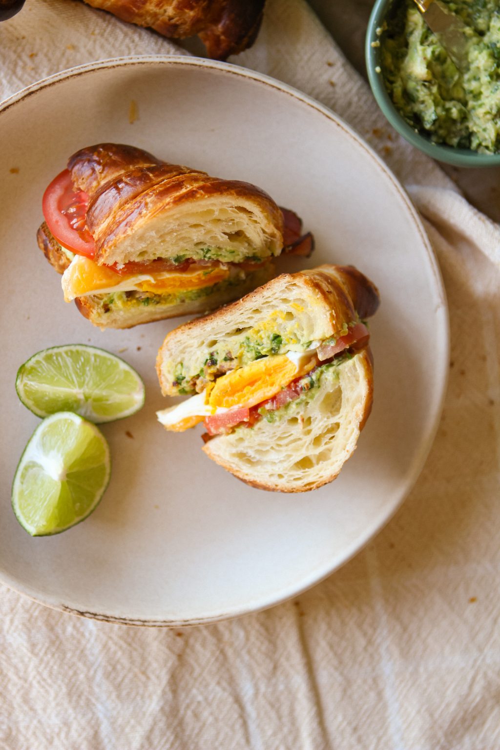 Spicy Bacon Egg and Cheese Tex-Mex Breakfast Sandwiches - Mozie