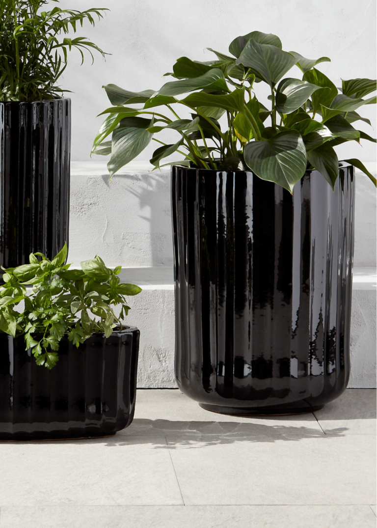 12 Gorgeous Modern Outdoor Pots and Planters to Spruce Up Your Outdoor ...
