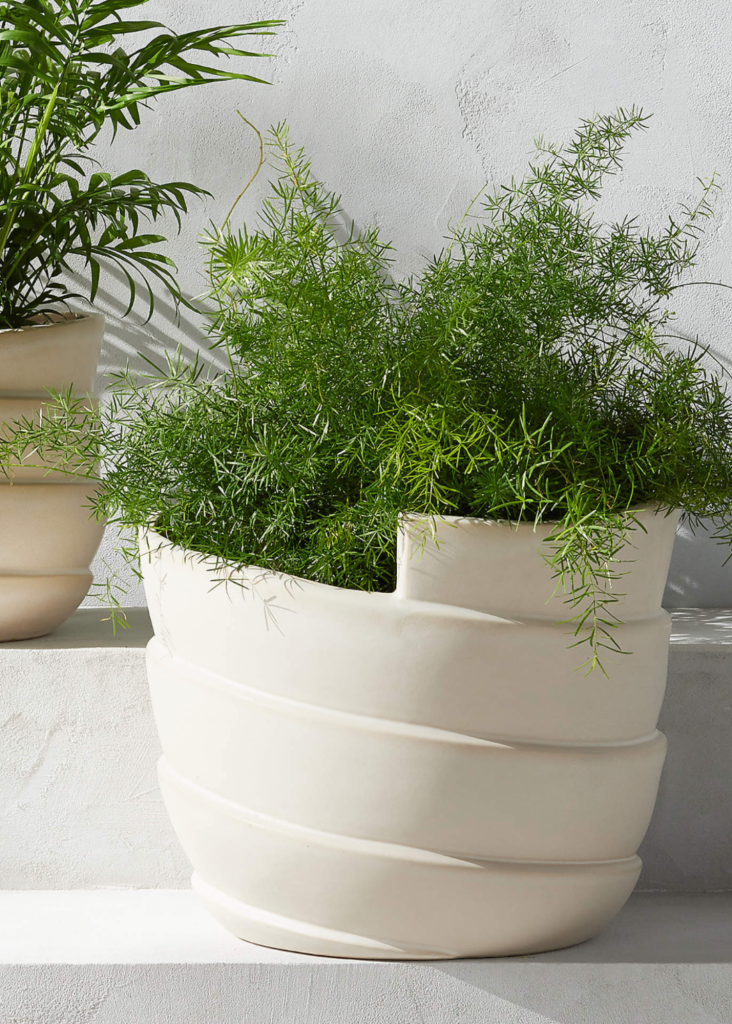12 Gorgeous Modern Outdoor Pots and Planters to Spruce Up Your Outdoor ...