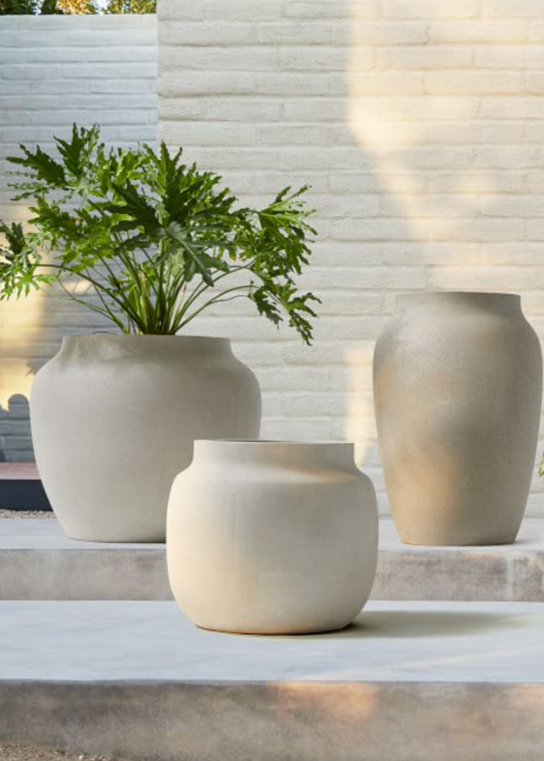 12 Gorgeous Modern Outdoor Pots and Planters to Spruce Up Your Outdoor ...