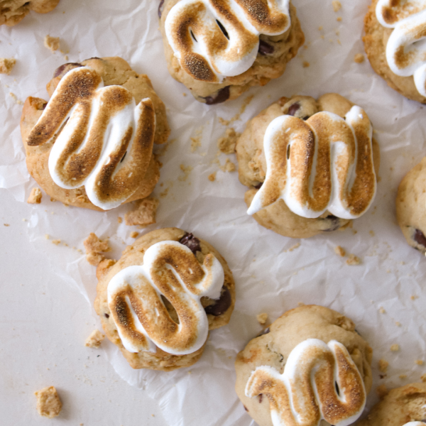 The Best S’mores Cookies with Marshmallow Meringue - Mozie