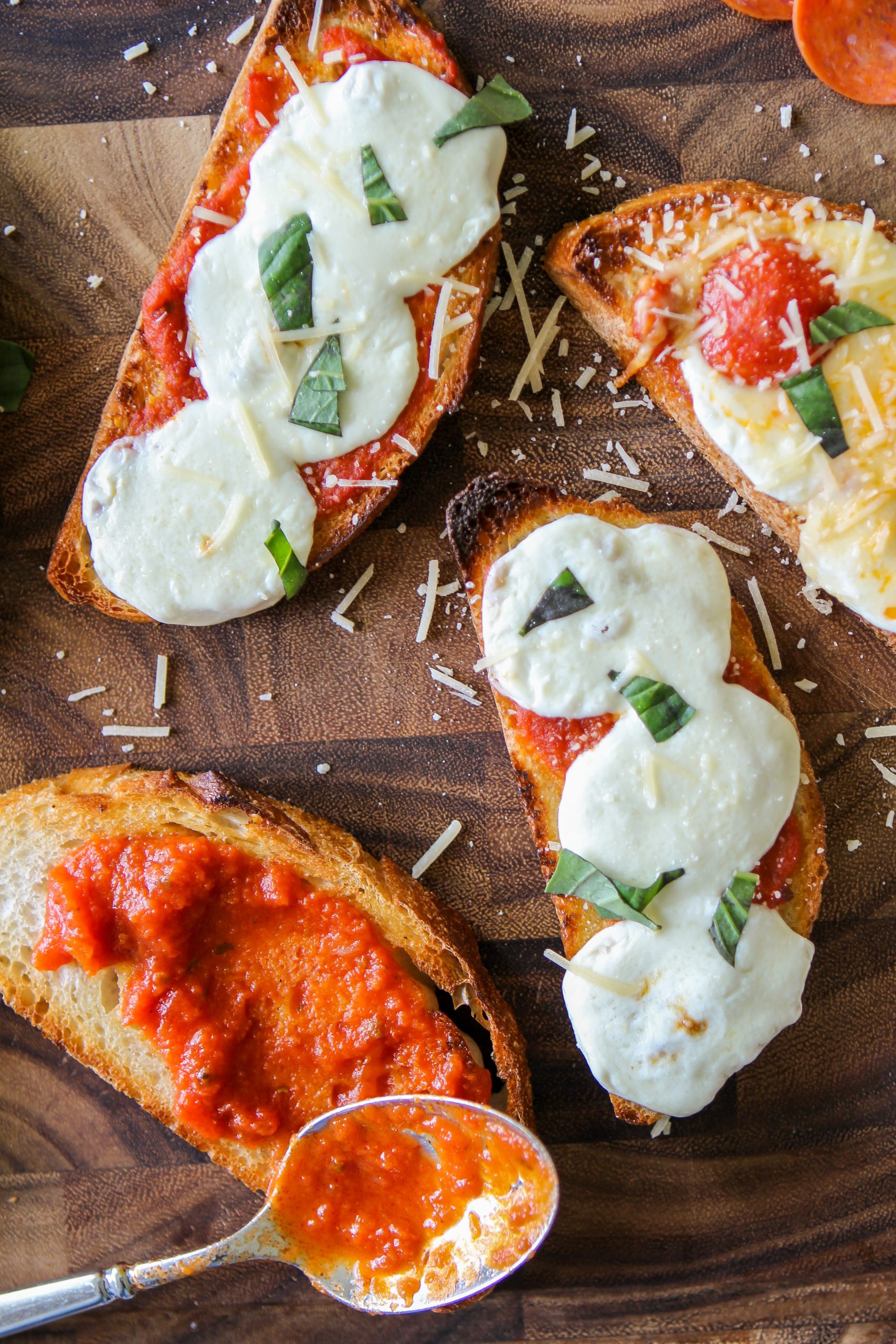 The Best Margherita Pizza Toast - Mozie