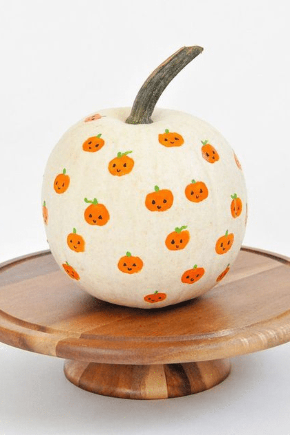 16 Mini Pumpkin Painting Ideas To Copy This Spooky Season - Mozie