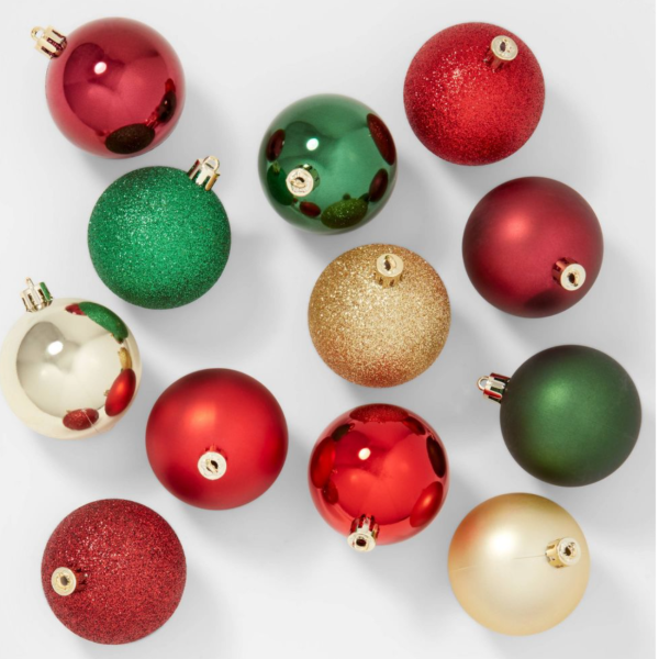 Nostalgic ‘90s Christmas Decor That’ll Unlock Your Inner Child - Mozie