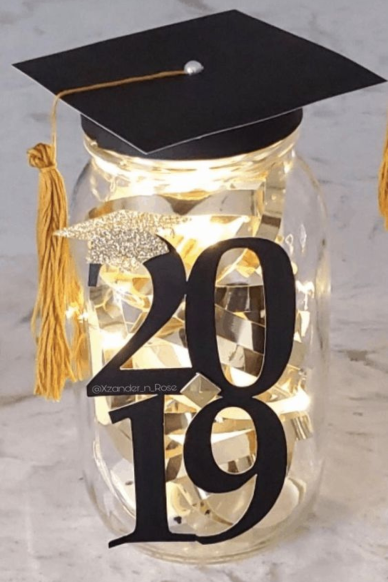 21 Unique College Graduation Party Ideas to Try - Mozie