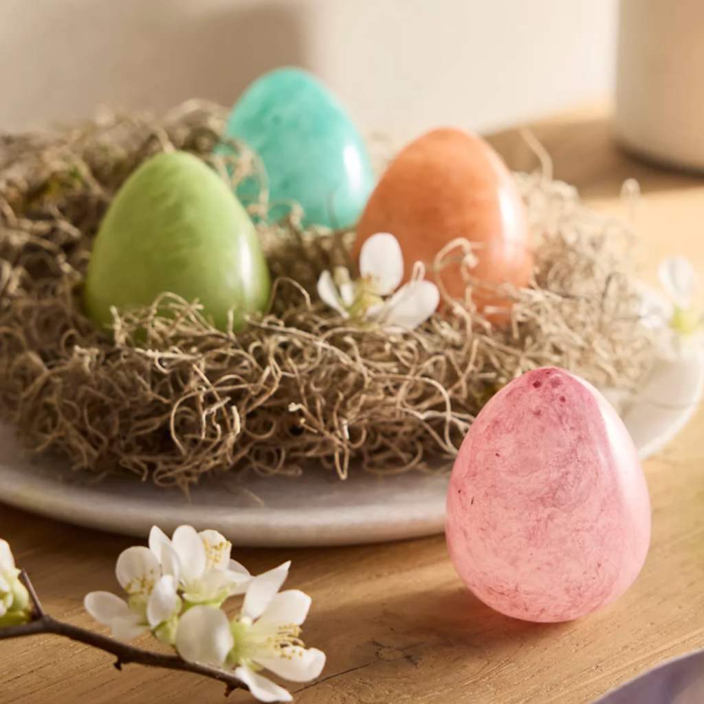 27 Super Cute Modern Easter Decorations You’ll Love This Spring - Mozie