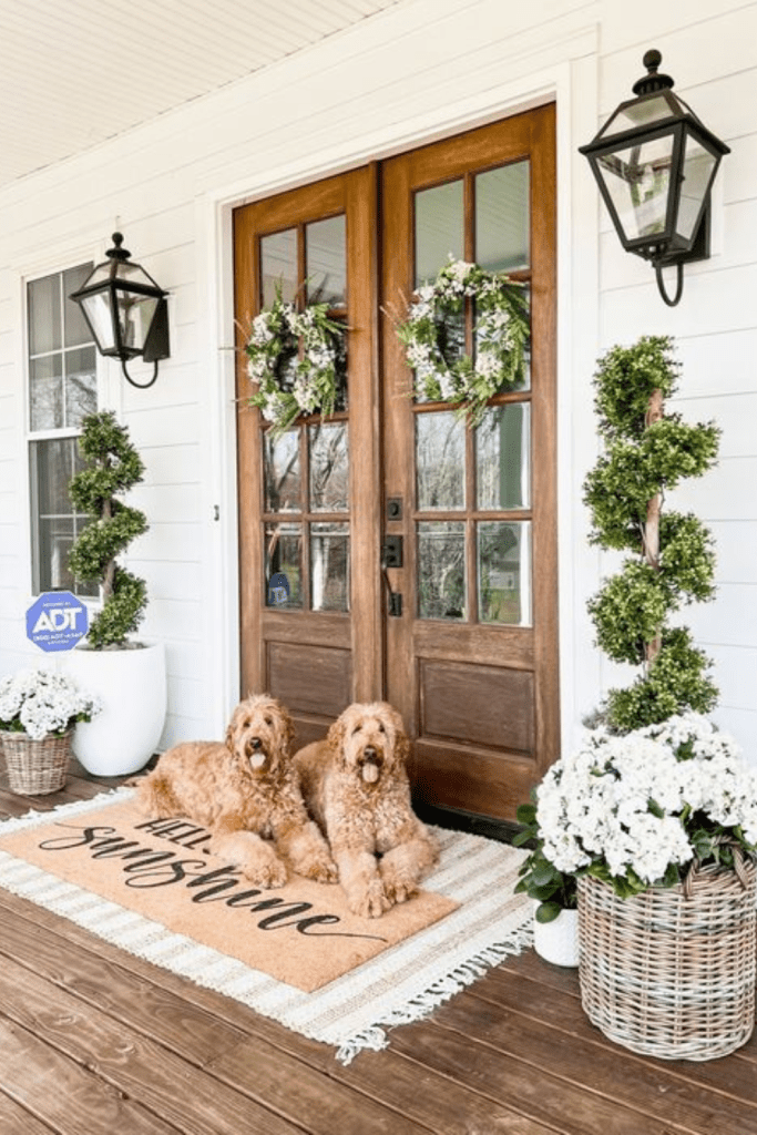 12 Cheerful Spring Front Porch Decor Ideas to Easily Recreate - Mozie