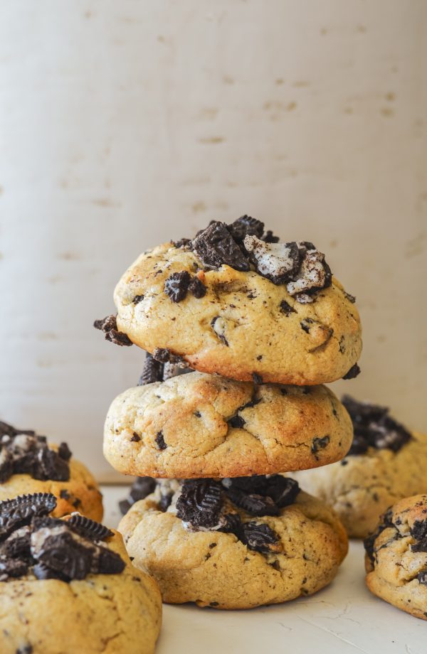 Peanut Butter Oreo Cheesecake Cookies - Mozie