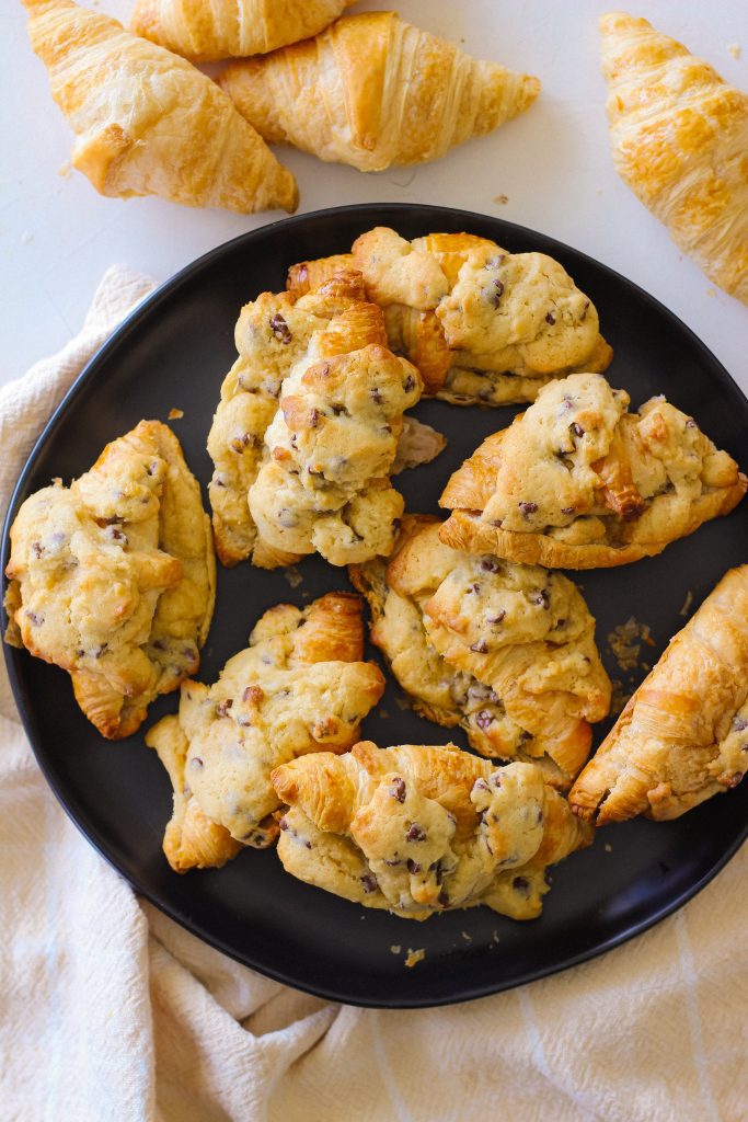 Mini Chocolate Chip Cookie Croissants (Le Crookie) - Mozie