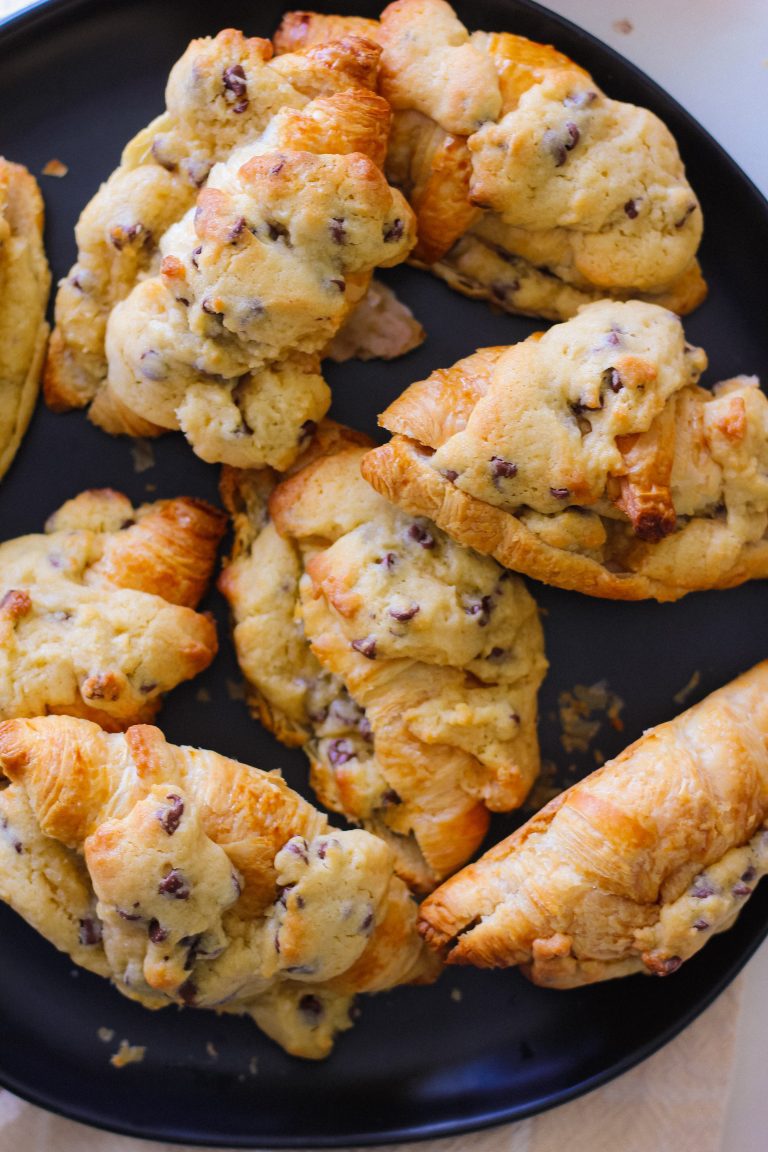 Mini Chocolate Chip Cookie Croissants (Le Crookie) - Mozie