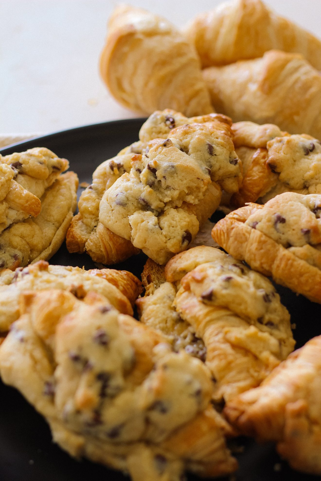 Mini Chocolate Chip Cookie Croissants (Le Crookie) - Mozie