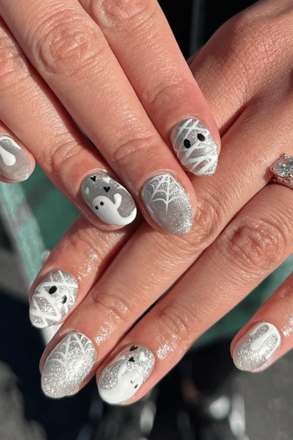 27 Cute Halloween Nail Ideas to Get Into the Spooky Spirit - Mozie