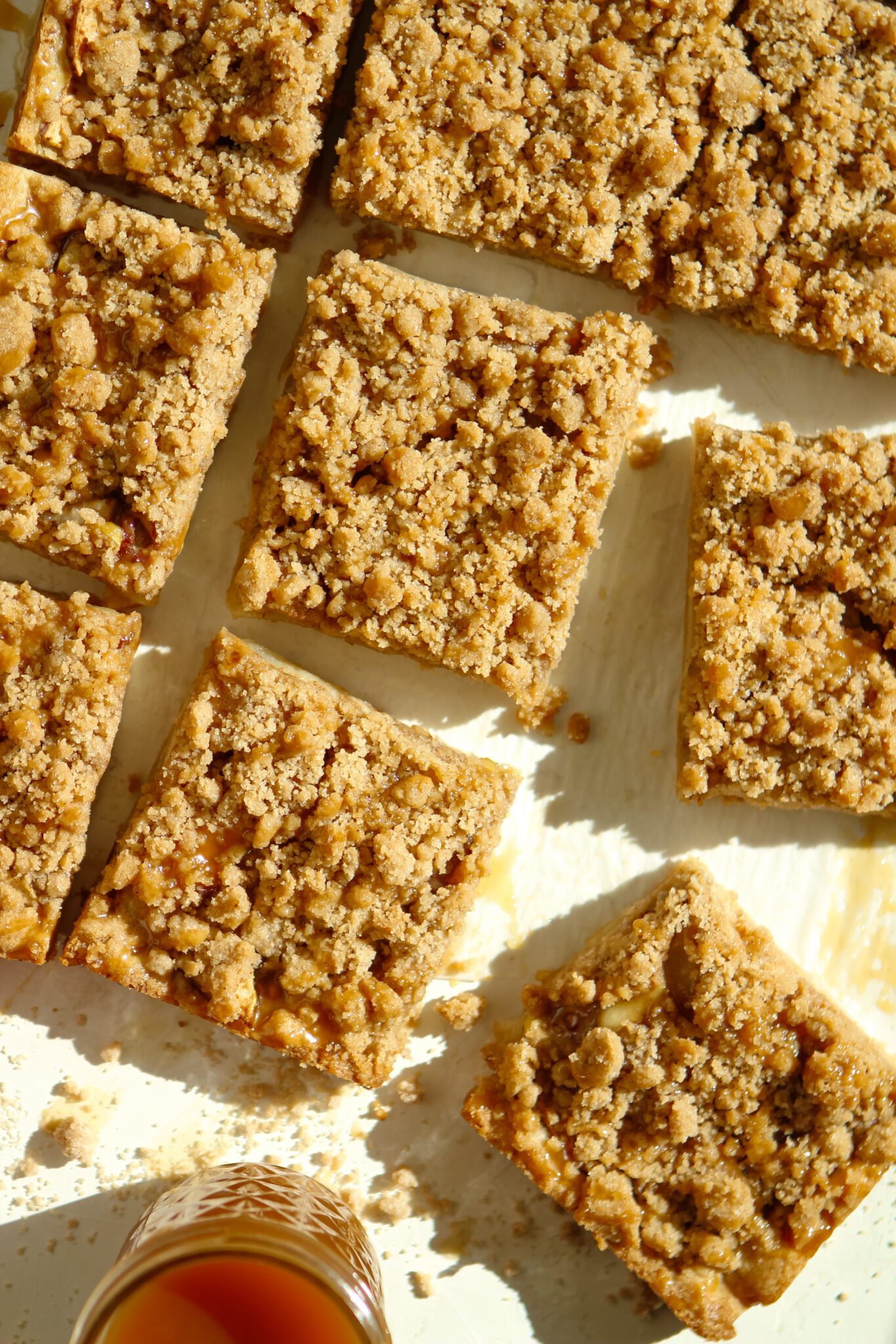 Caramel Apple Dessert Bars - Mozie