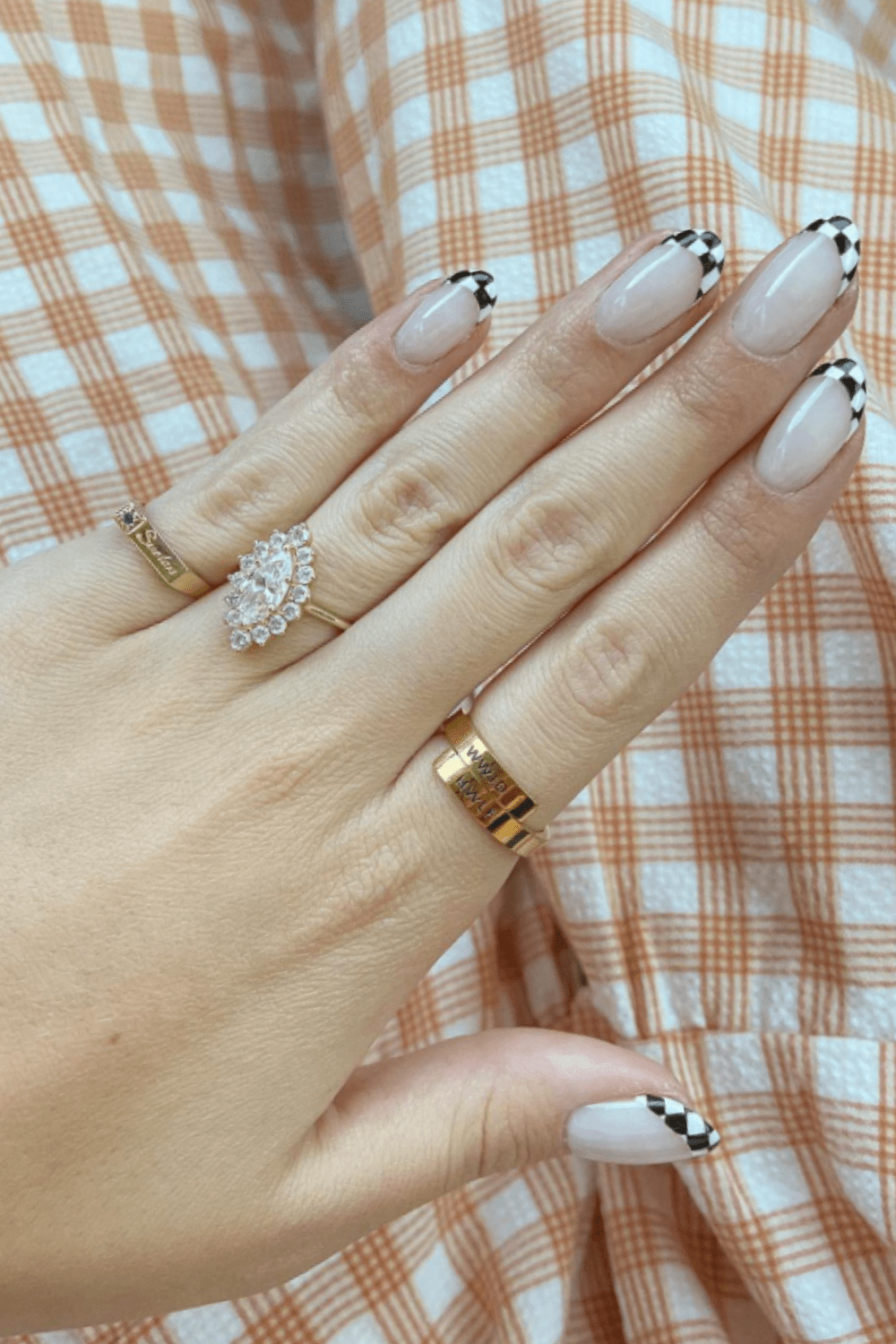 24 Warm and Cozy September Nail Ideas - Mozie