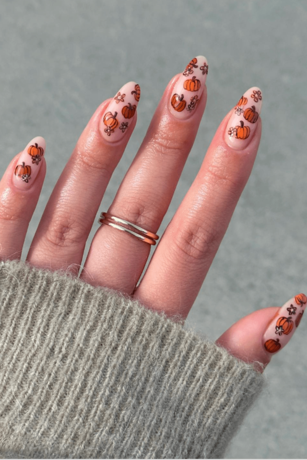 24 Warm and Cozy September Nail Ideas - Mozie