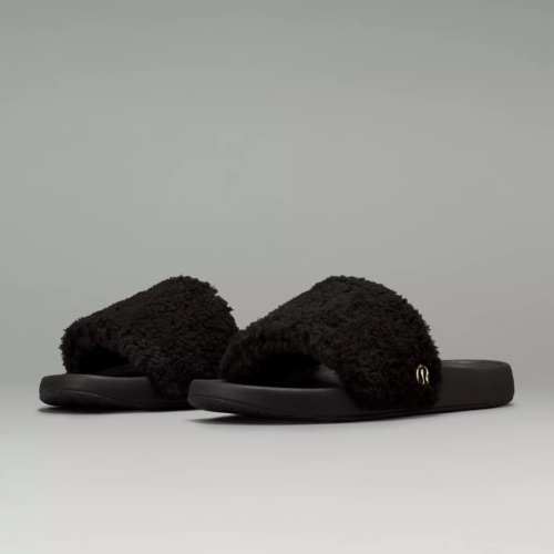 16 Cozy Slippers for Lounging on Cold Winter Days - Mozie