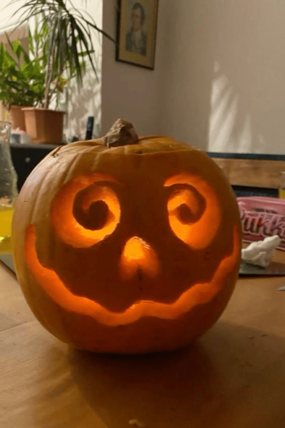 21 Creative Pumpkin Carving Ideas to Recreate for Spooky Season - Mozie