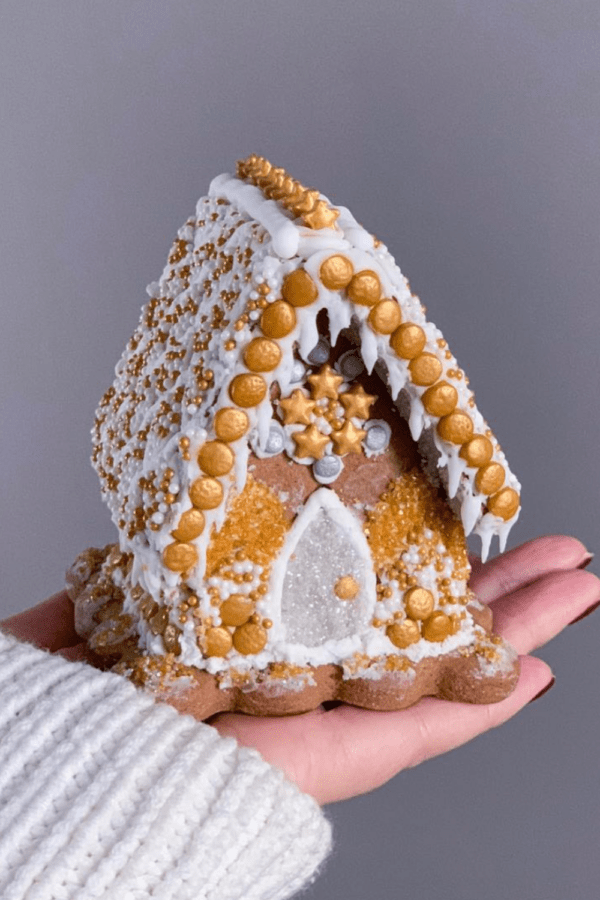 18 Adorable Gingerbread House Ideas That Are Holiday Perfection - Mozie