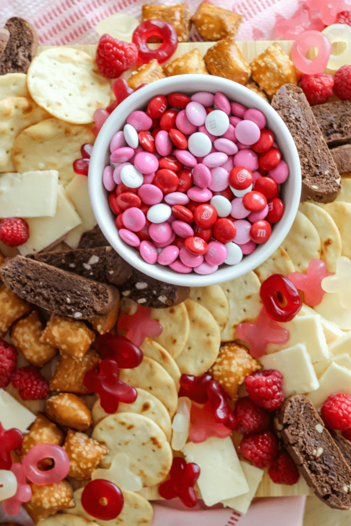 15 Delicious Valentine’s Day Party Treats That’ll Melt Your Heart - Mozie
