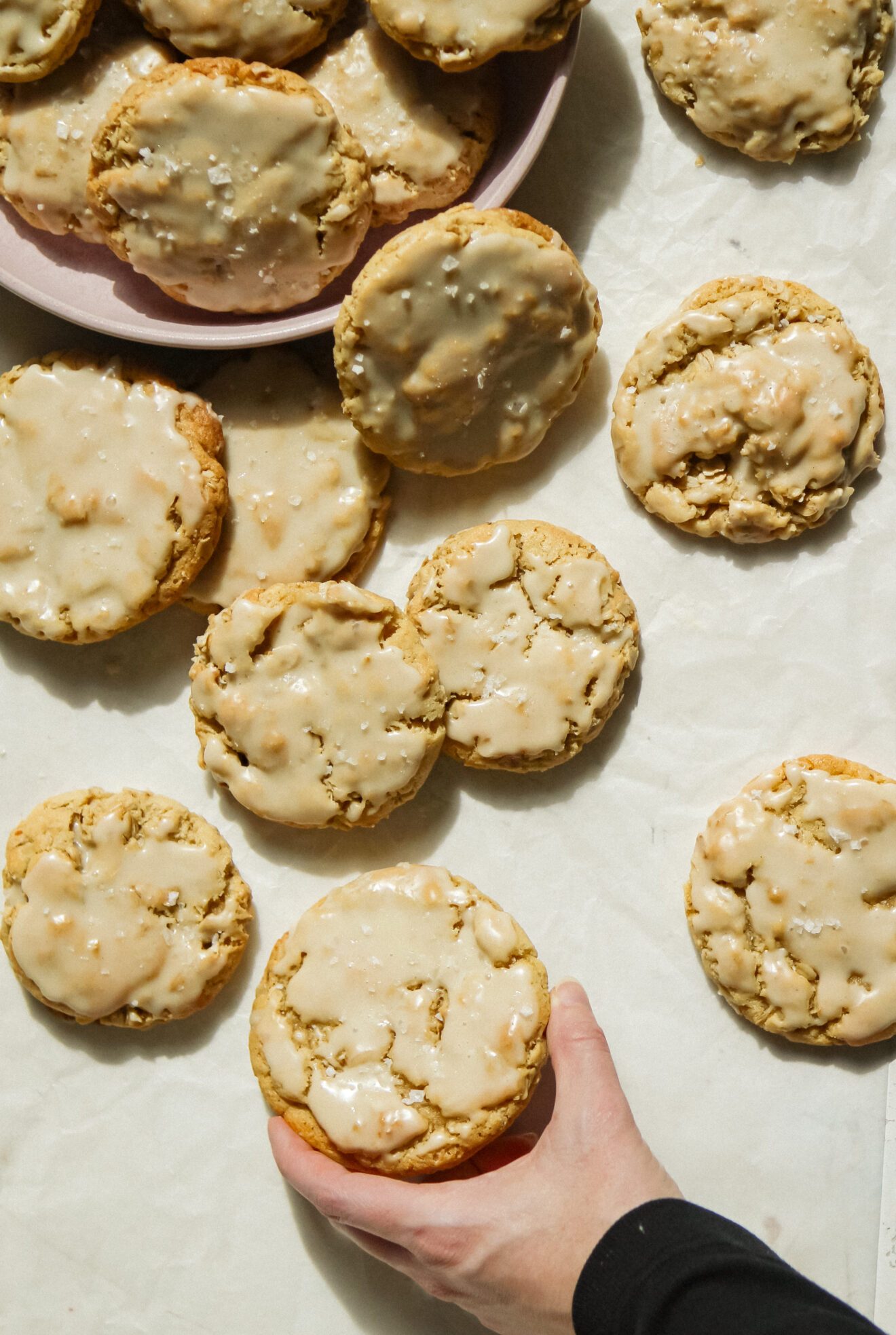 Glazed Maple Oatmeal Cookies - Mozie