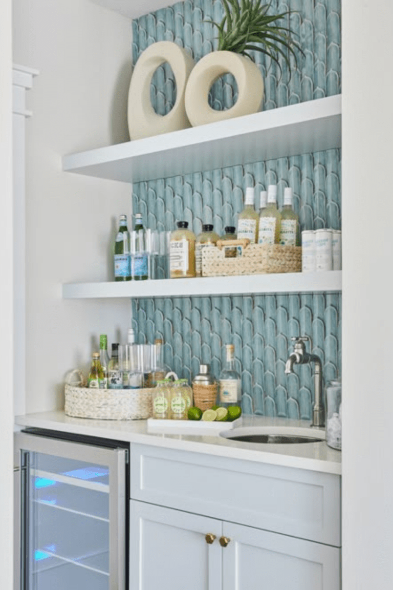 14 Built-In Bar Nooks That’ll Level Up Entertaining At Home - Mozie