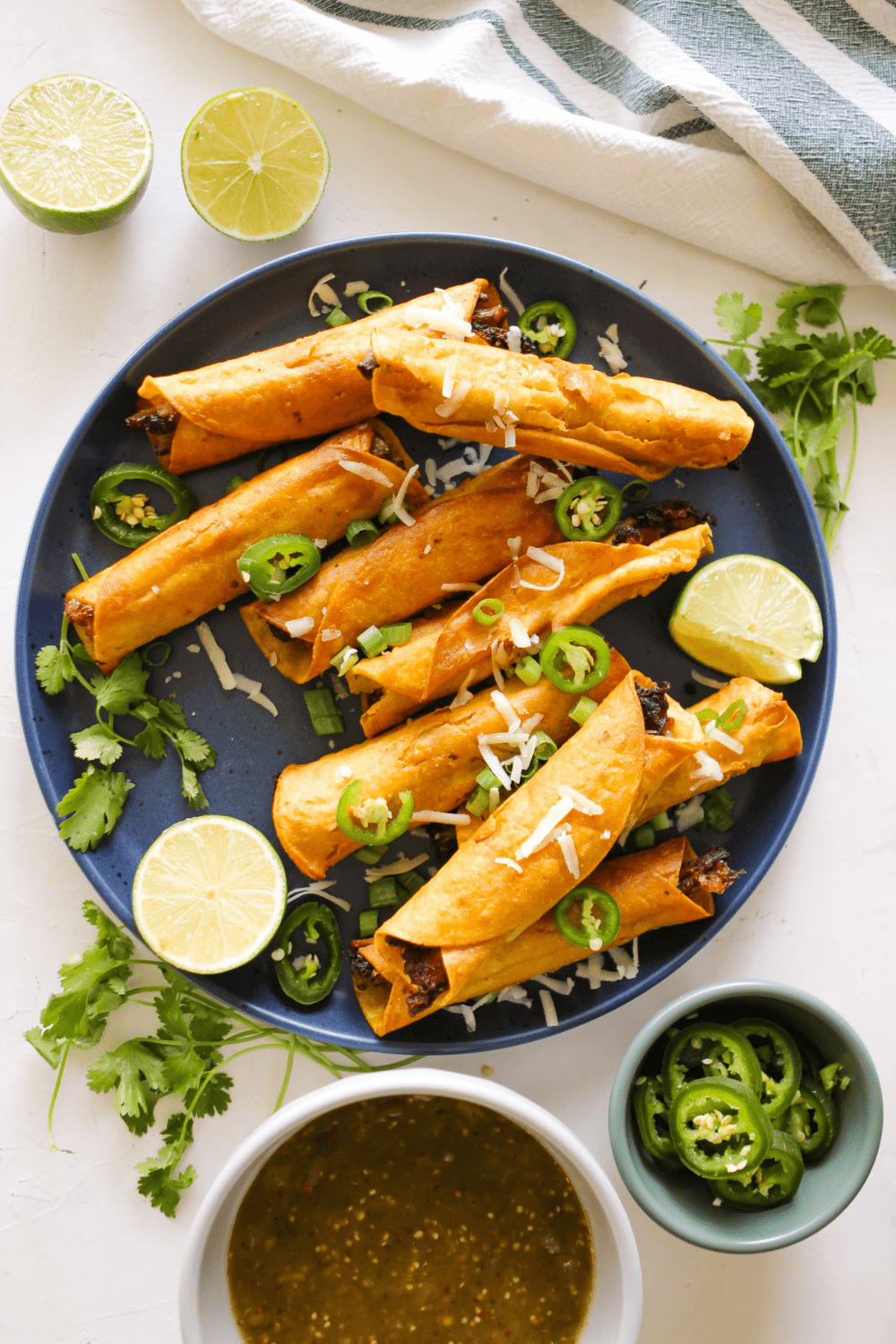 21 Best Football Sunday Snacks That Are Super Simple to Make - Mozie