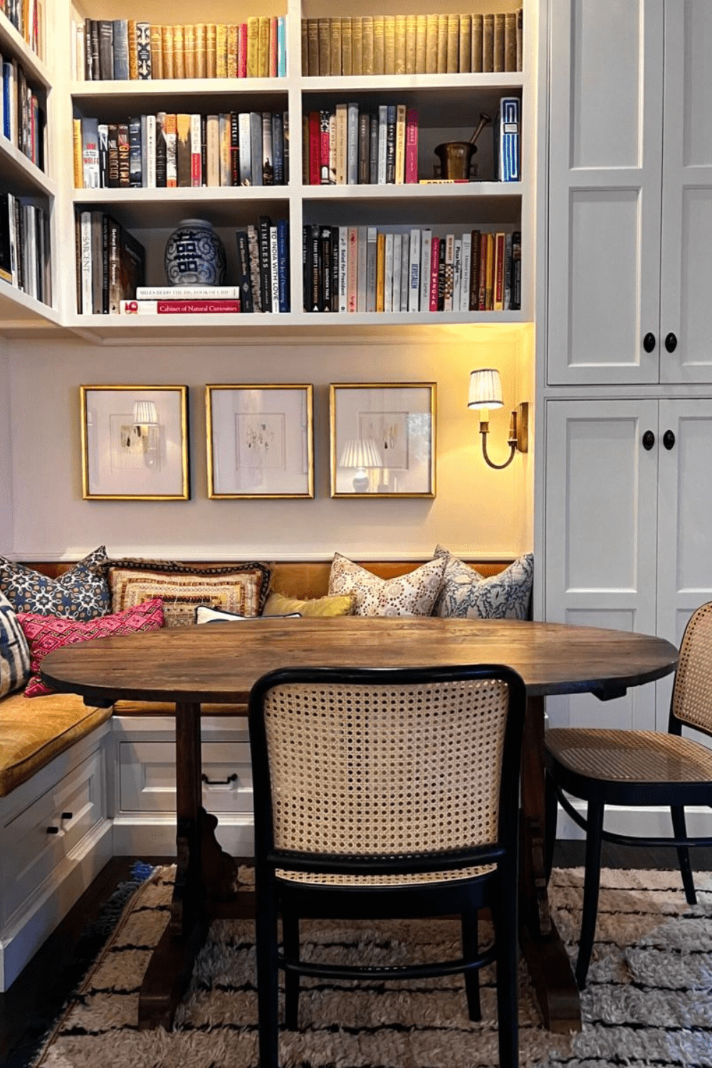 16 Cozy Small Library Rooms You'll Never Want to Leave - Mozie