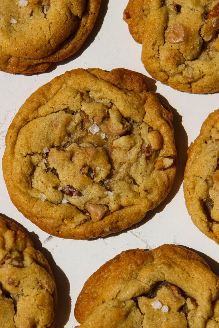 Salted Caramel Pecan Cookies - Mozie