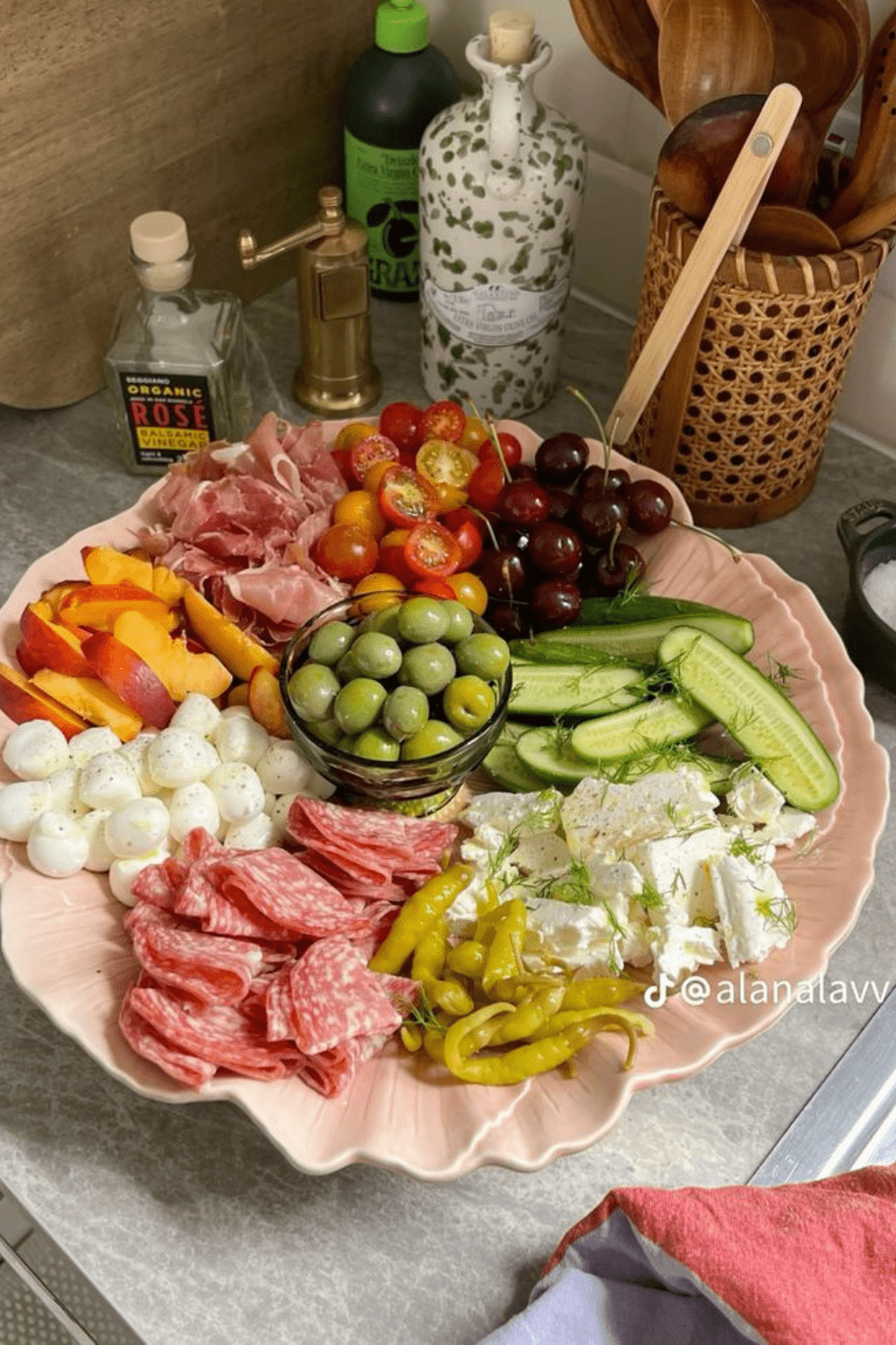 15 Easy Girl Dinner Ideas You Can Make in Minutes - Mozie